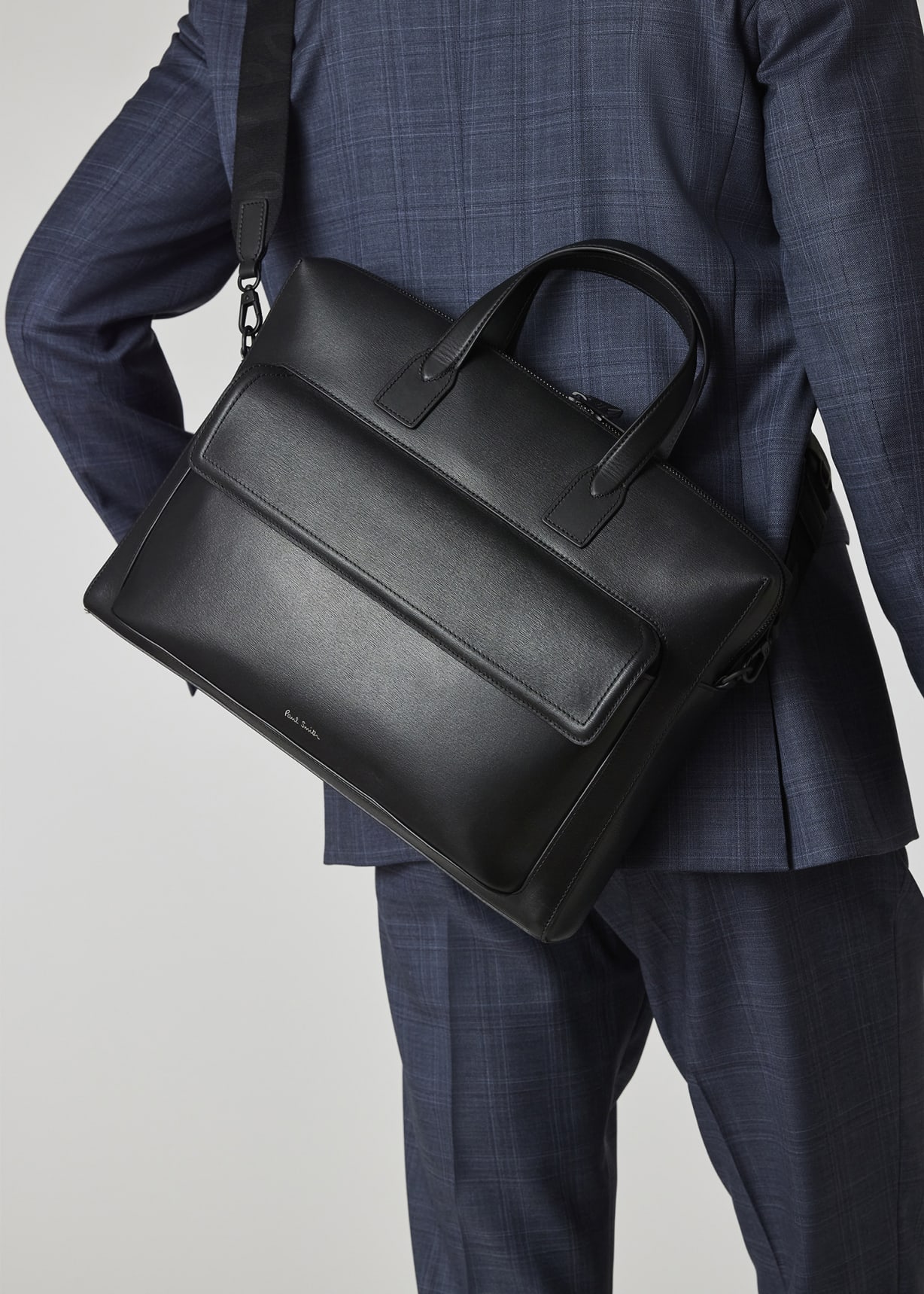 Black Straw-Grain Embossed Leather Folio