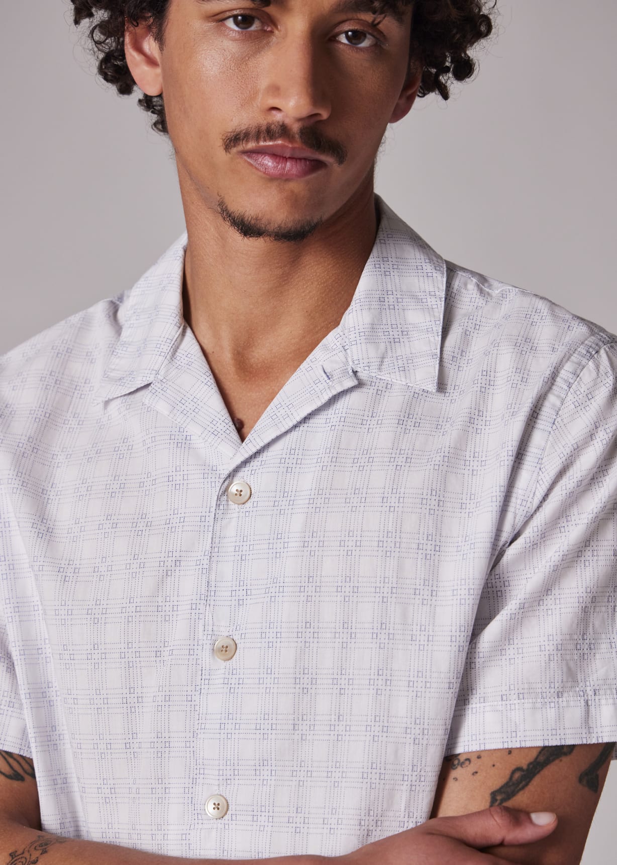Men's Casual-Fit Cotton White 'Geometric' Shirt