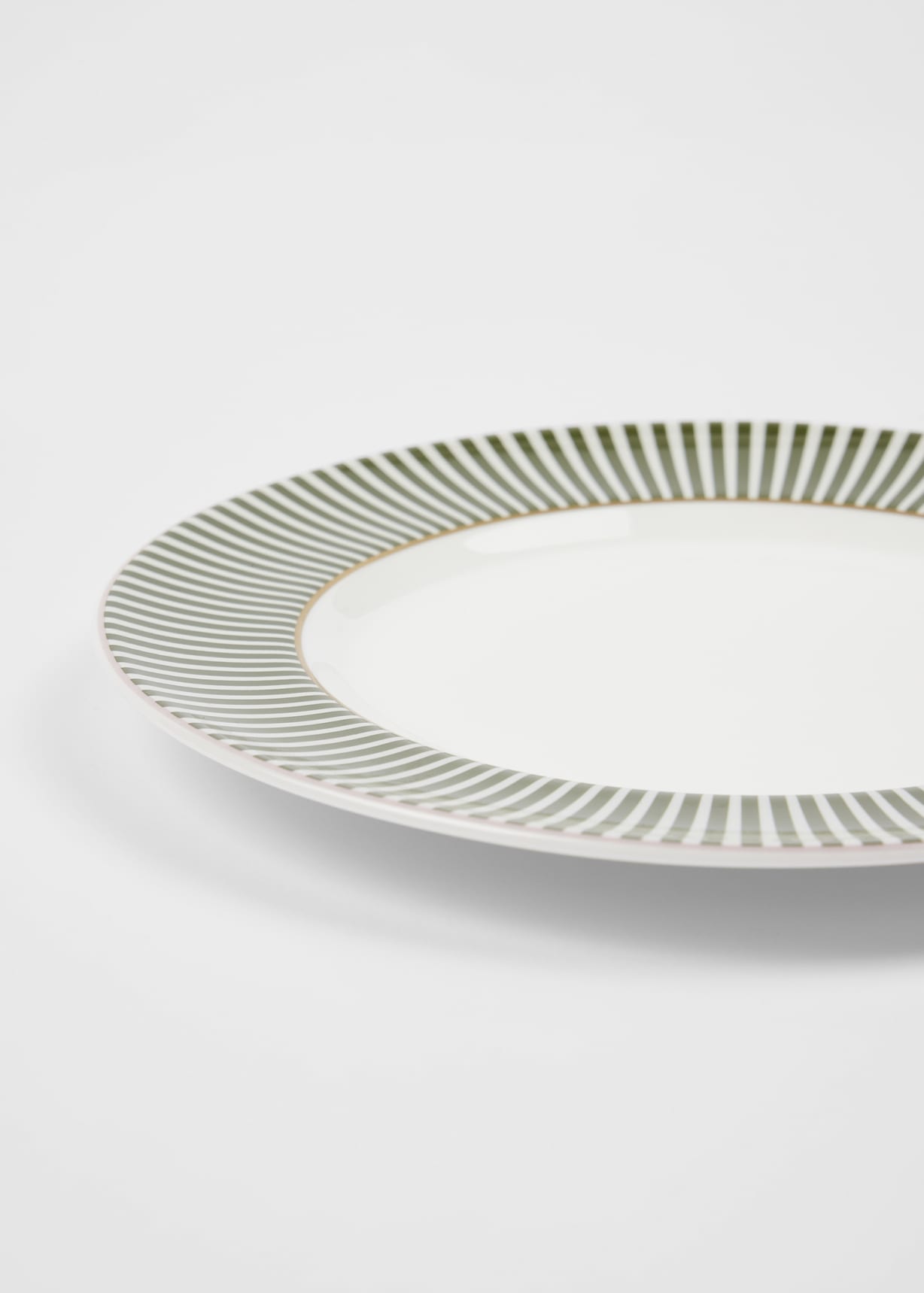 Our Made in England 6" Side Plate