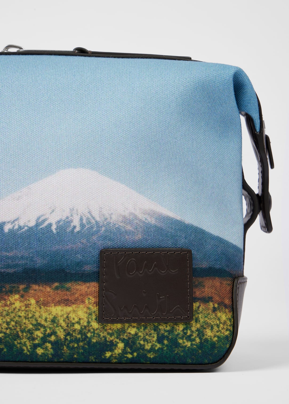 'Signature Stripe Balloon Mount Fuji' Print Wash Bag