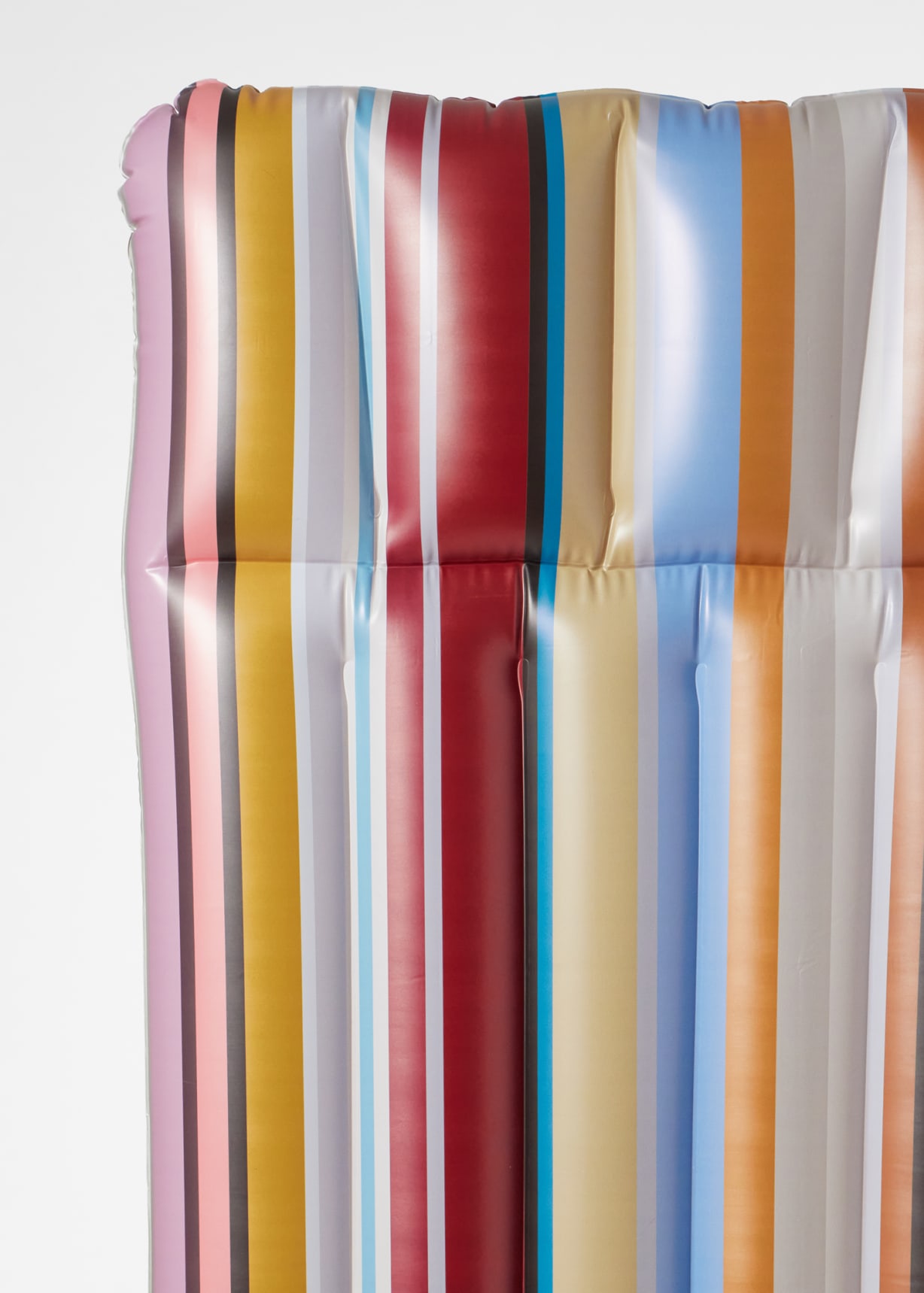 'Signature Stripe' Inflatable Pool Mattress