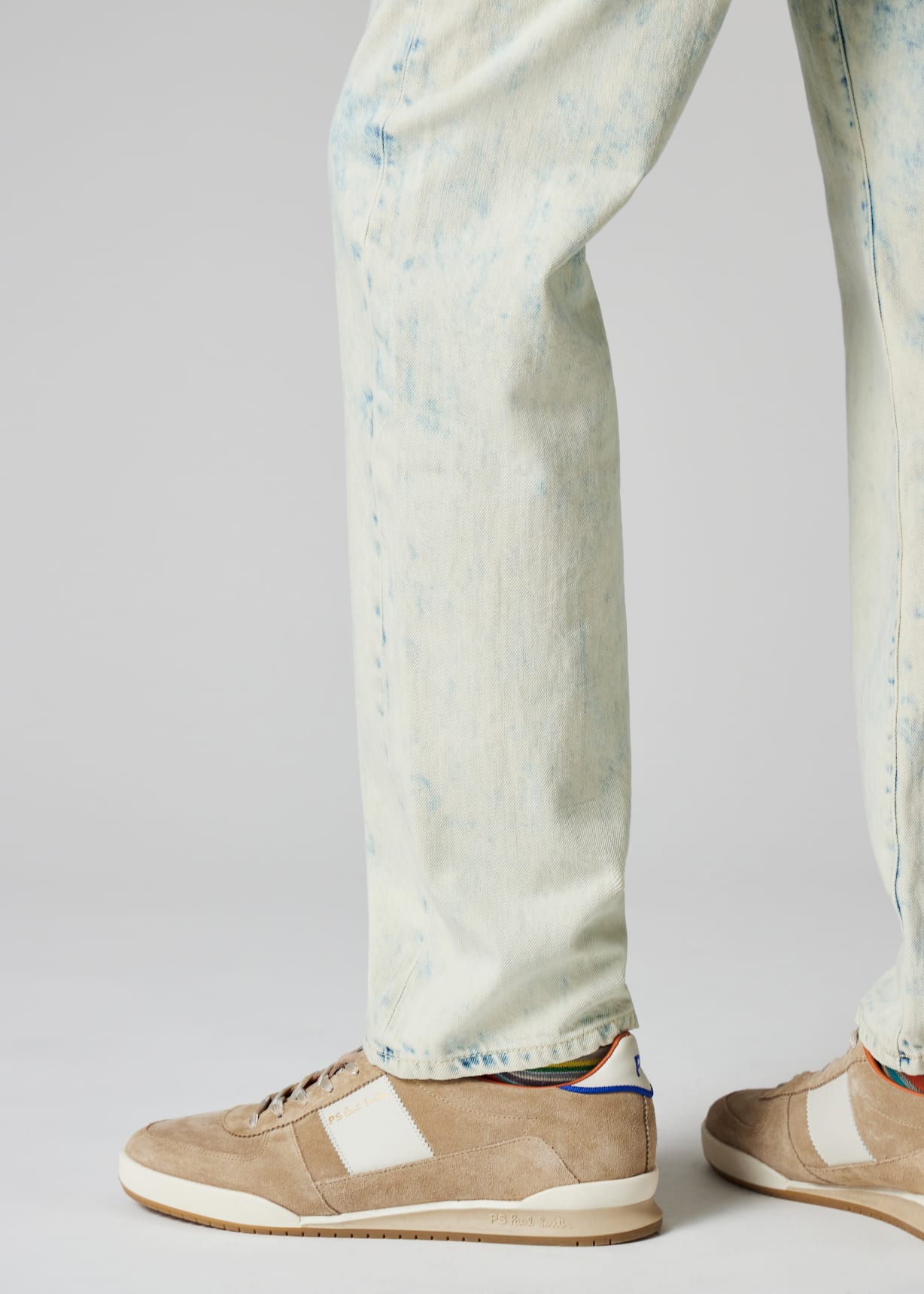 Men's Relaxed Tapered-Fit White Bleach-Wash Jeans