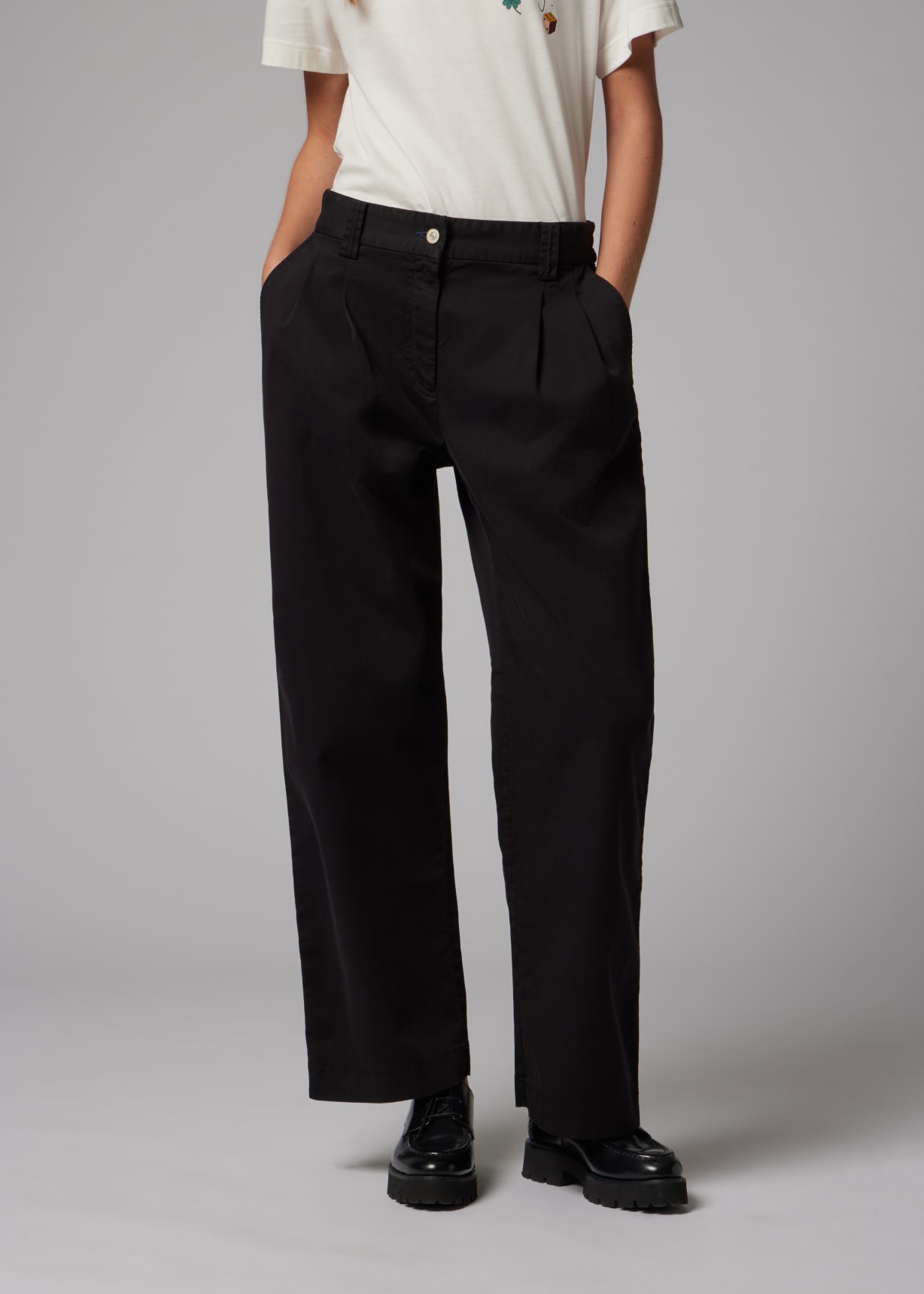 Women's Garment-Dyed Black Barrel-Leg Trousers