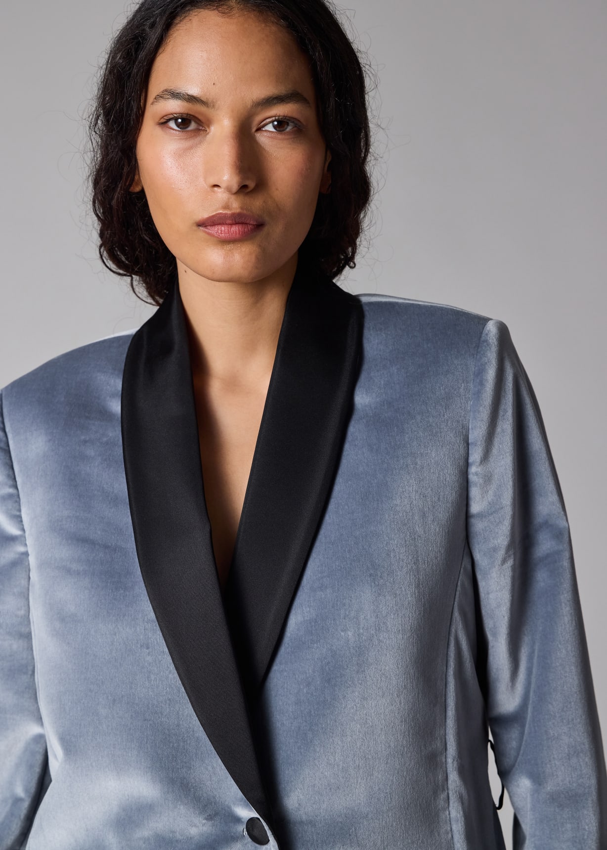 Women's Blue Velvet Contrast-Trim Belted Blazer