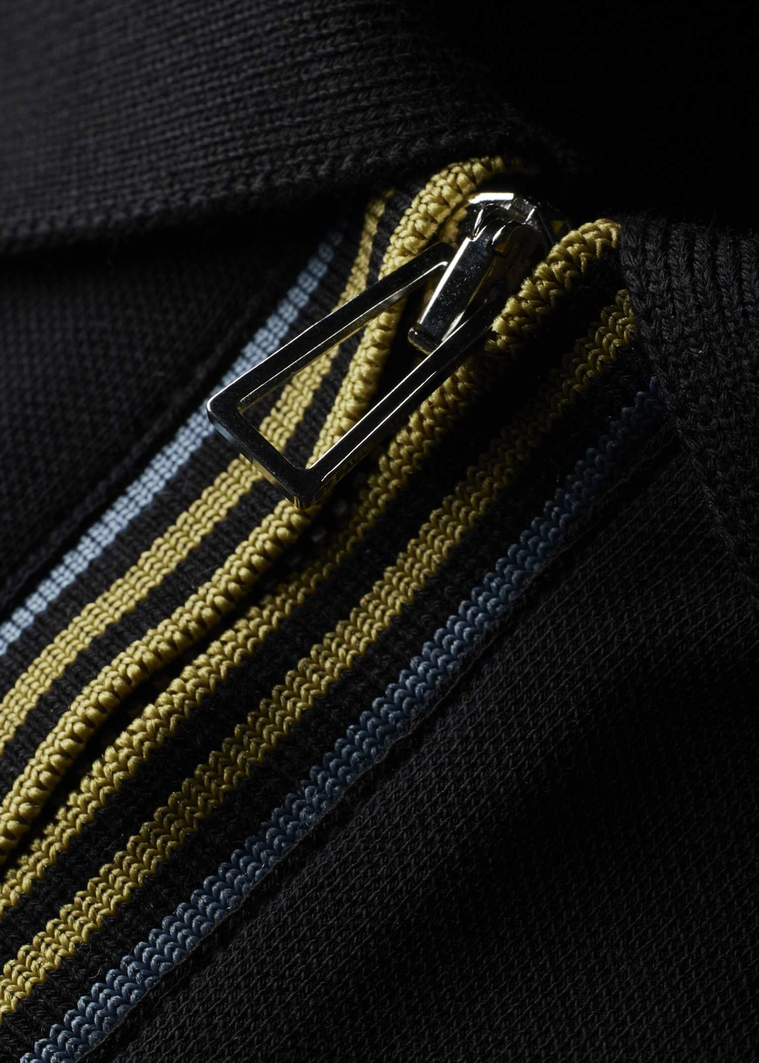 Men's Black Contrast Tipping Zip-Neck Polo Shirt