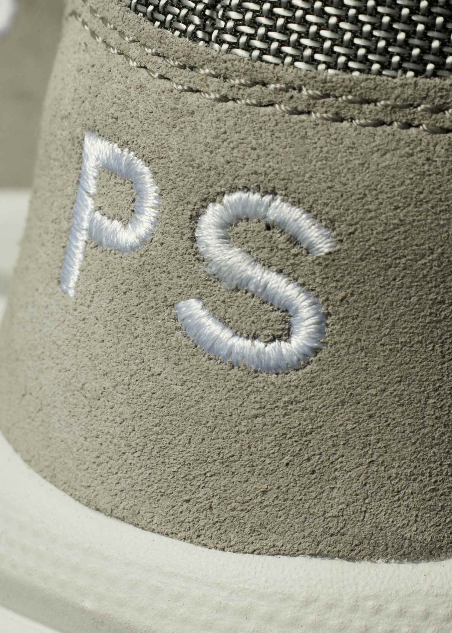 Men's White and Grey 'Ossi' Trainers