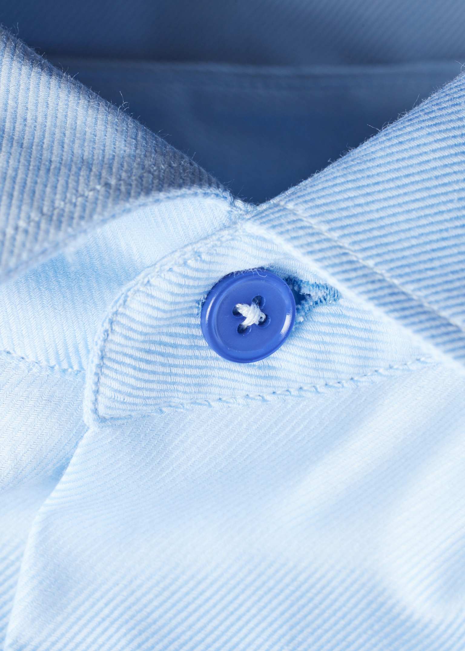 Men's Modern-Fit Light Blue Cotton-Twill Shirt