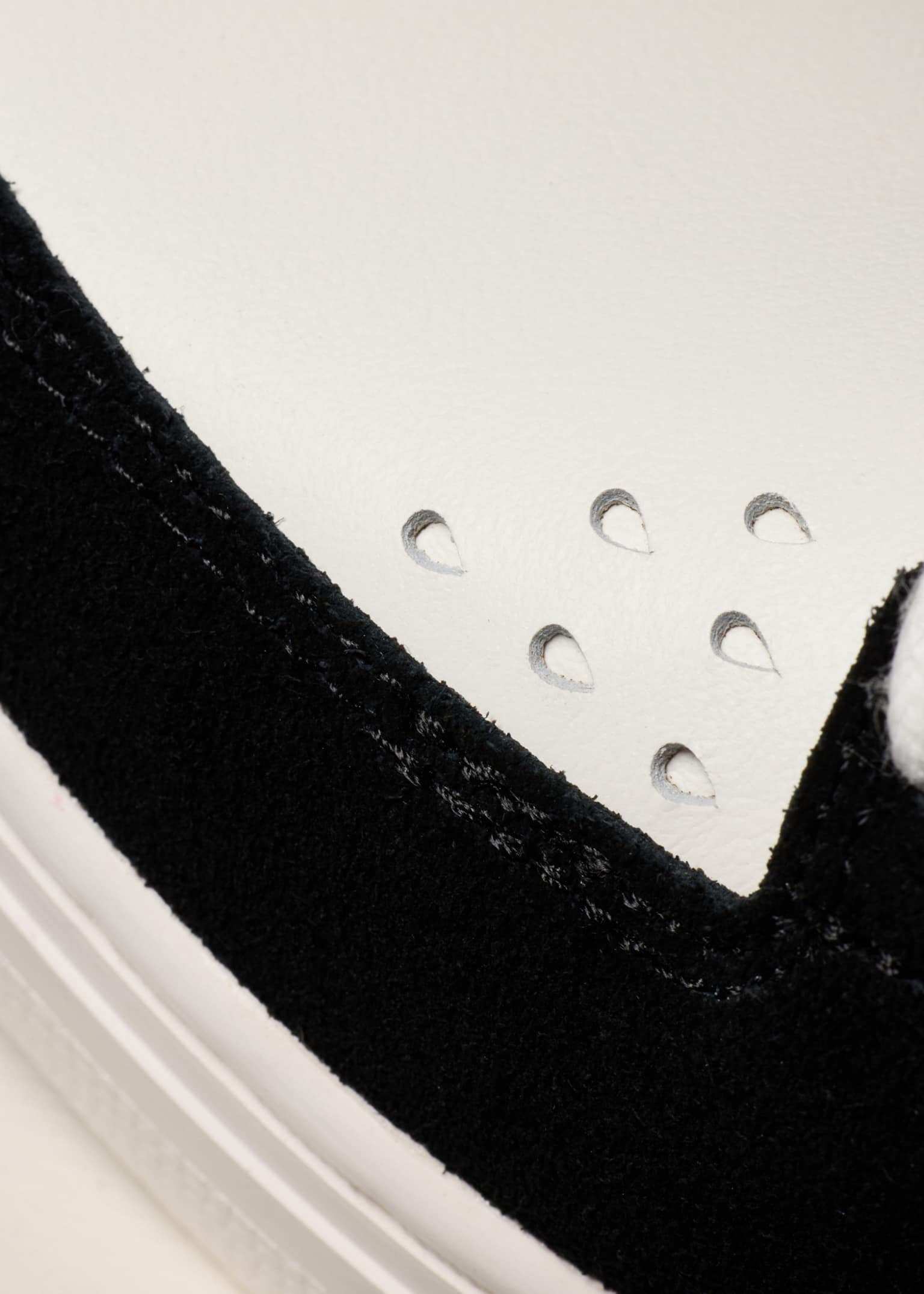 Men's White and Black Panel 'Cosmo' Trainers