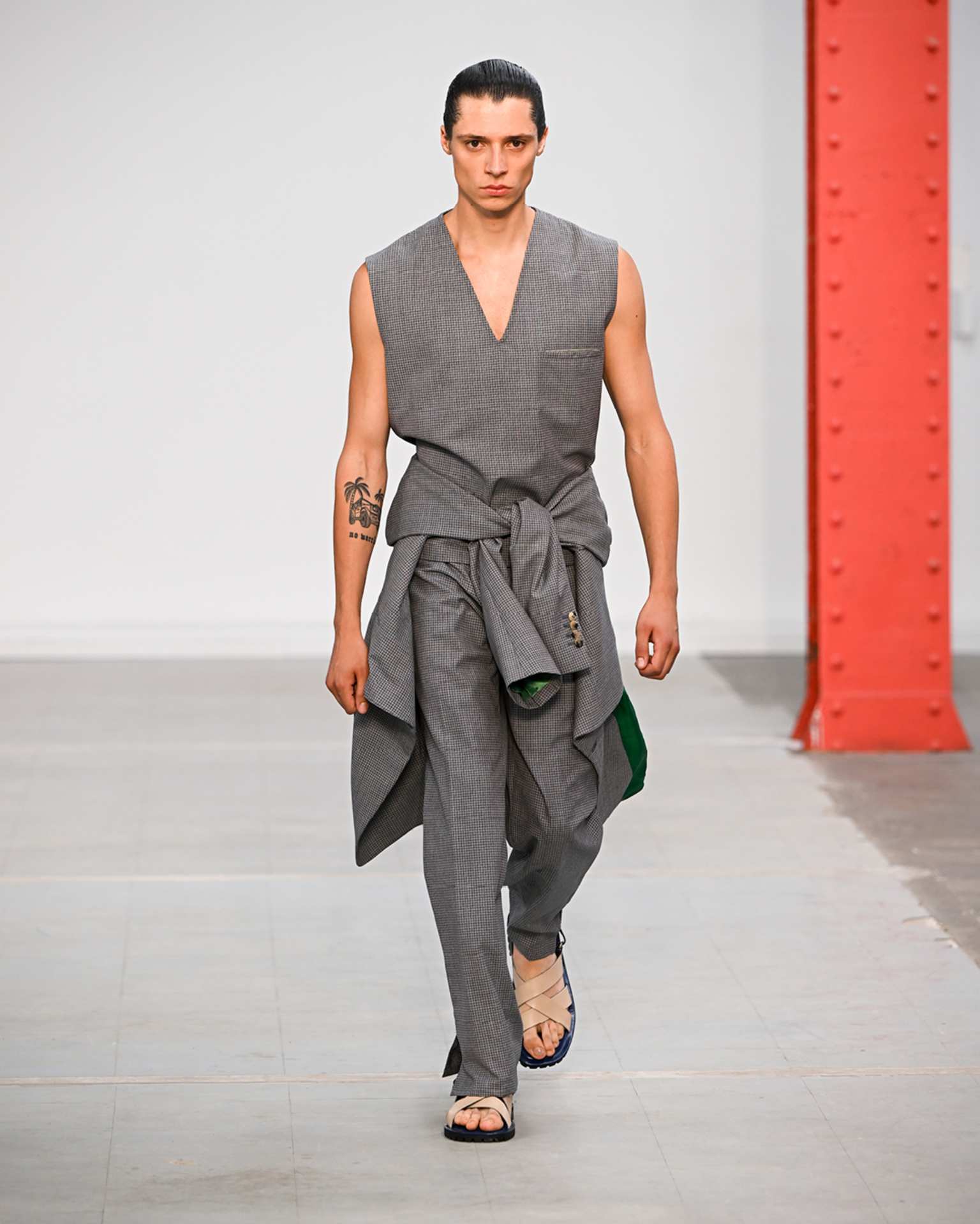 PAUL SMITH : SS23 MEN’S SHOW