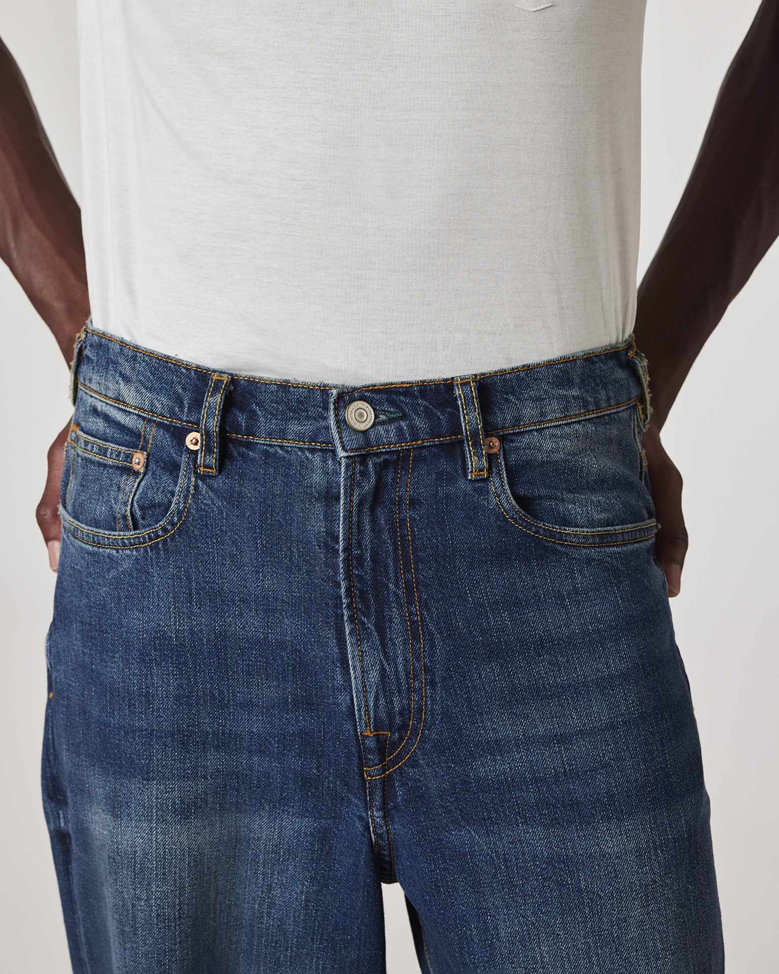 Paul Smith | Guide to find the perfect fitting jeans