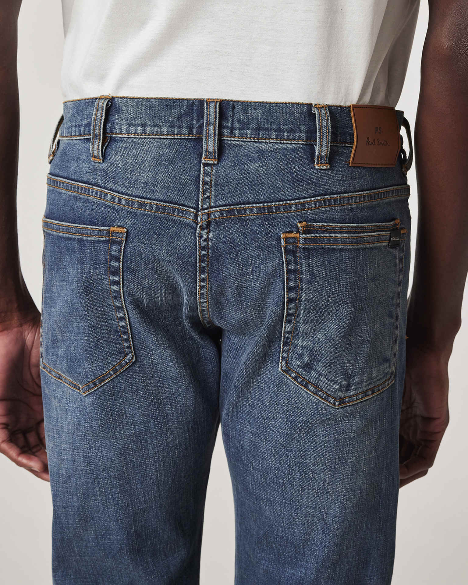 Paul Smith | Guide to find the perfect fitting jeans