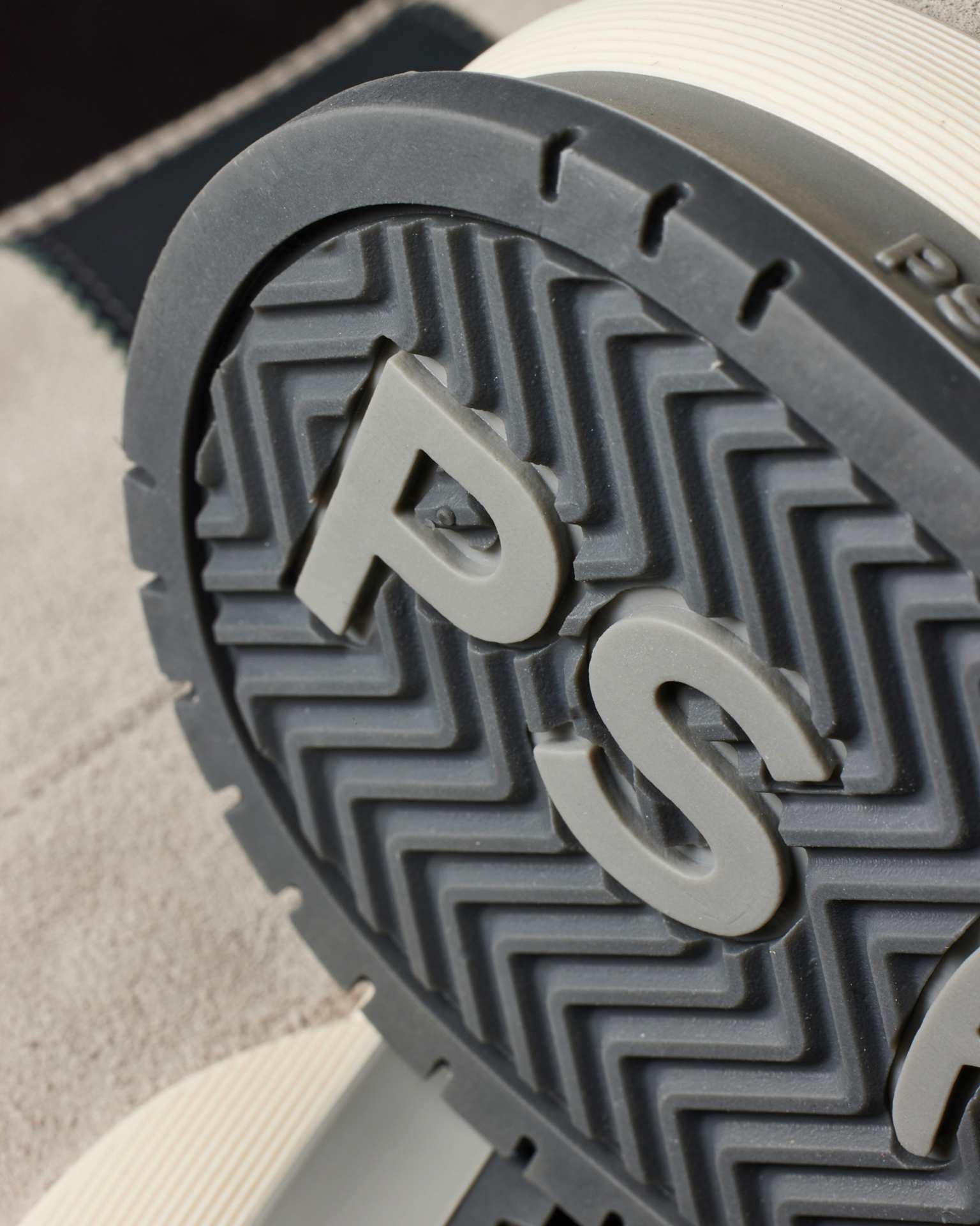 Men's Light Grey Suede 'Rye' Trainers